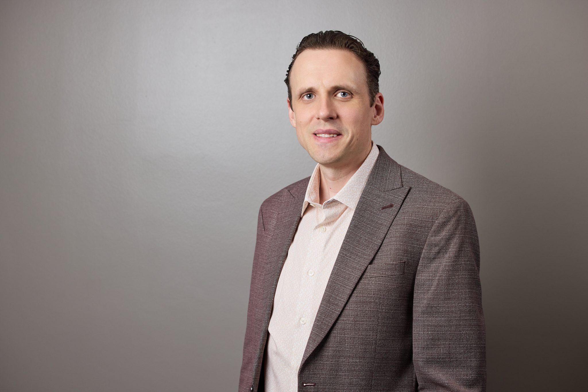 Hypnotist Dallas | About Sean Maness at Maness Hypnosis